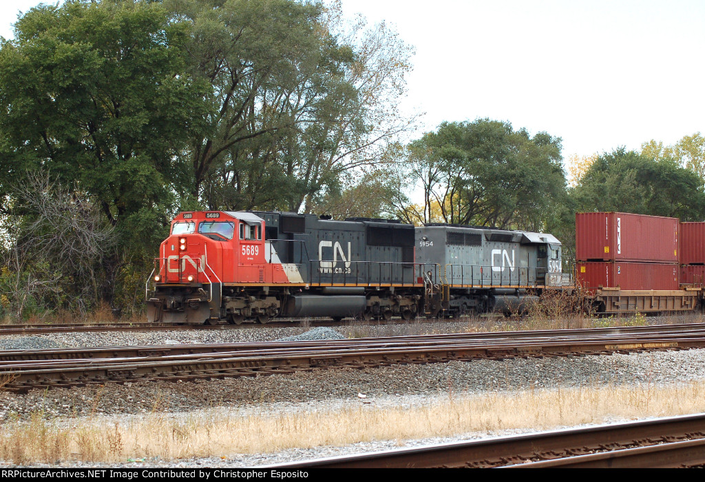 CN SD75I 5689